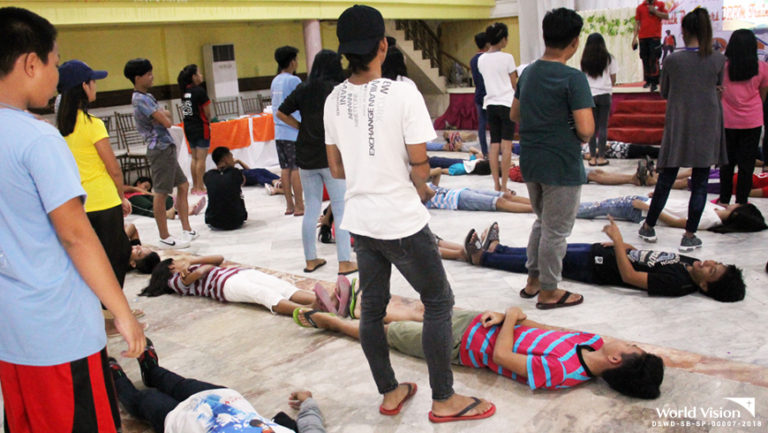 World Vision Philippines | Youth learns the basic of rescue