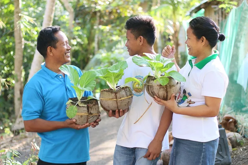 Featured | World Vision development projects support families in quarantine