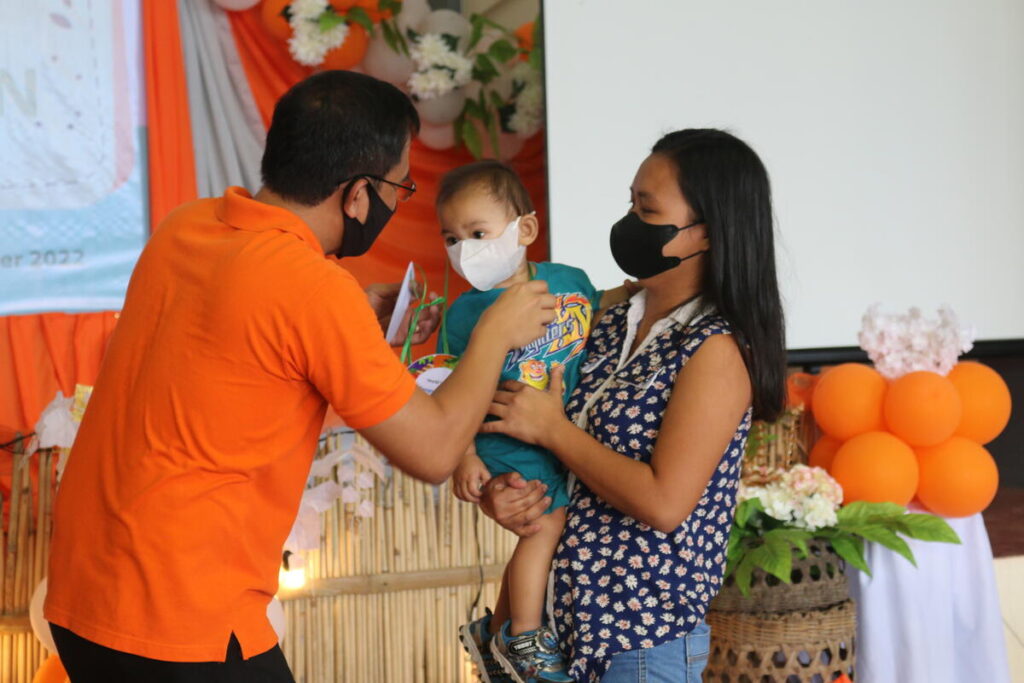 85 kids in Pangasinan graduate from World Vision’s nutrition classes